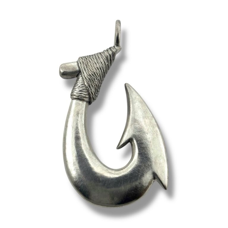 Makau (Hawaiian Fish Hook) Pendant L – The one OCEAN JEWELRY